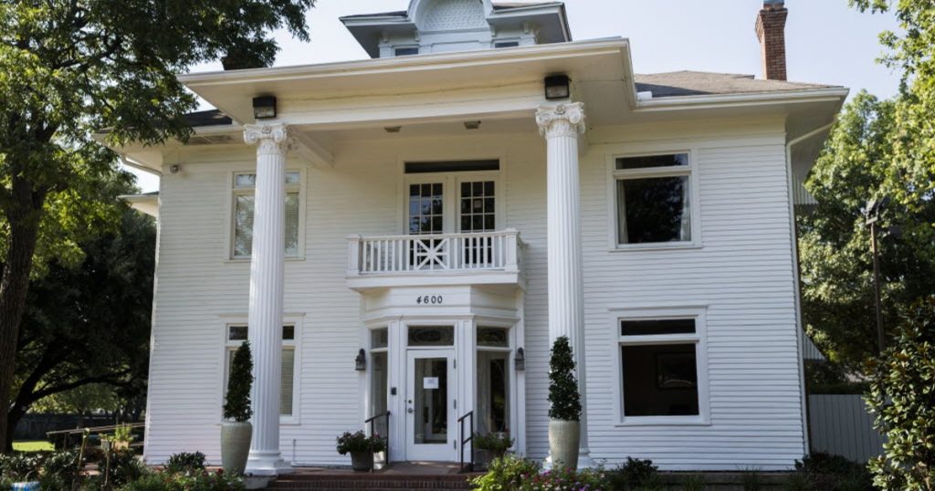 Timberlawn Mental Health System • The Gypsy Nurse